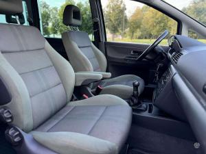 Zaļš Volkswagen Sharan 2004 Kauņa, ar dzinēja tilpumu 1.90 L un nobraukumu 259 tūkst. km par 3950 €, foto 19 vietnē AUTOMOTO.COM.LV