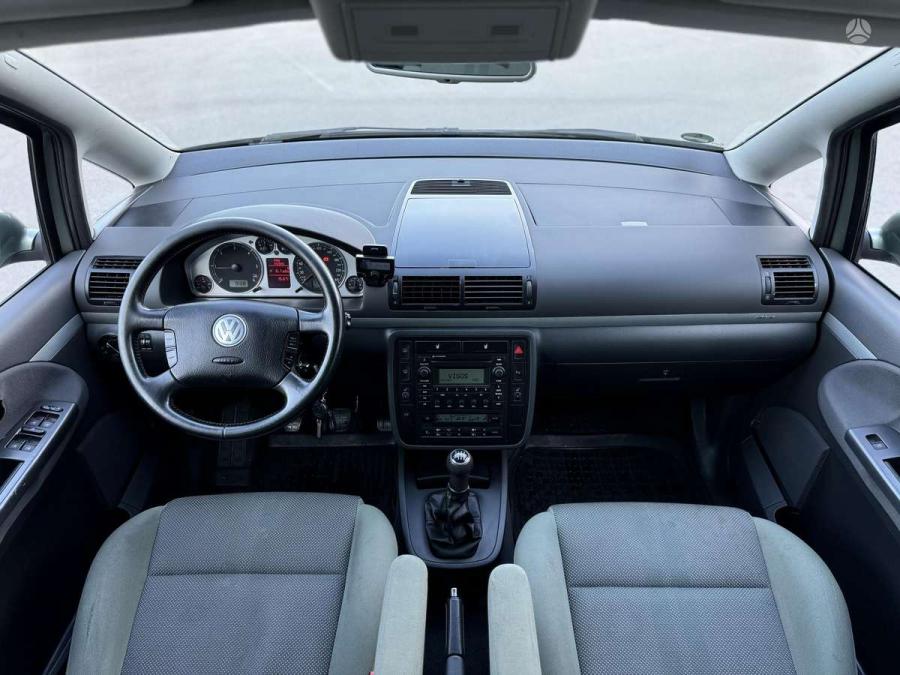 Zaļš Volkswagen Sharan 2004 Kauņa, ar dzinēja tilpumu 1.90 L un nobraukumu 259 tūkst. km par 3950 €, foto 25 vietnē AUTOMOTO.COM.LV