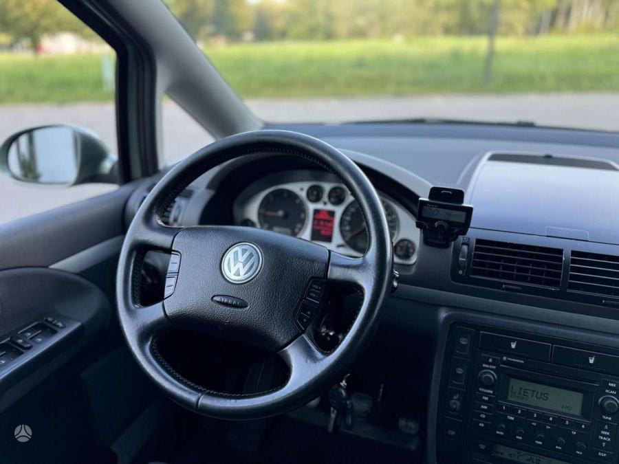 Zaļš Volkswagen Sharan 2004 Kauņa, ar dzinēja tilpumu 1.90 L un nobraukumu 259 tūkst. km par 3950 €, foto 27 vietnē AUTOMOTO.COM.LV