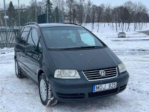 Green Volkswagen Sharan 2005 in Jonava, with an engine capacity of 1.90 L and mileage of 384 thousand km for 2199 €, photo 5 on AUTOMOTO.COM.LV