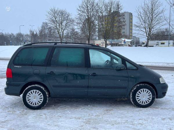 Green Volkswagen Sharan 2005 in Jonava, with an engine capacity of 1.90 L and mileage of 384 thousand km for 2199 €, photo 6 on AUTOMOTO.COM.LV