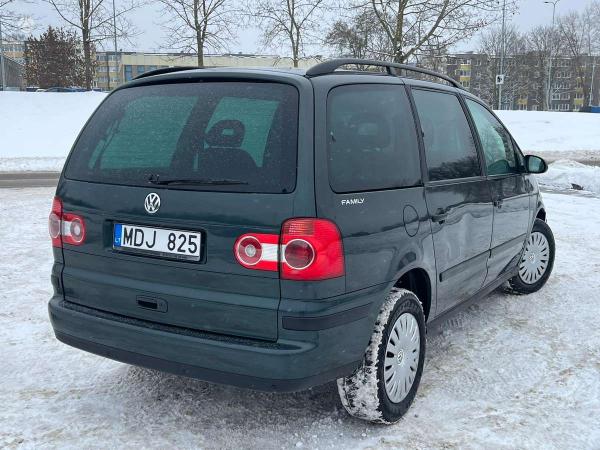 Green Volkswagen Sharan 2005 in Jonava, with an engine capacity of 1.90 L and mileage of 384 thousand km for 2199 €, photo 7 on AUTOMOTO.COM.LV