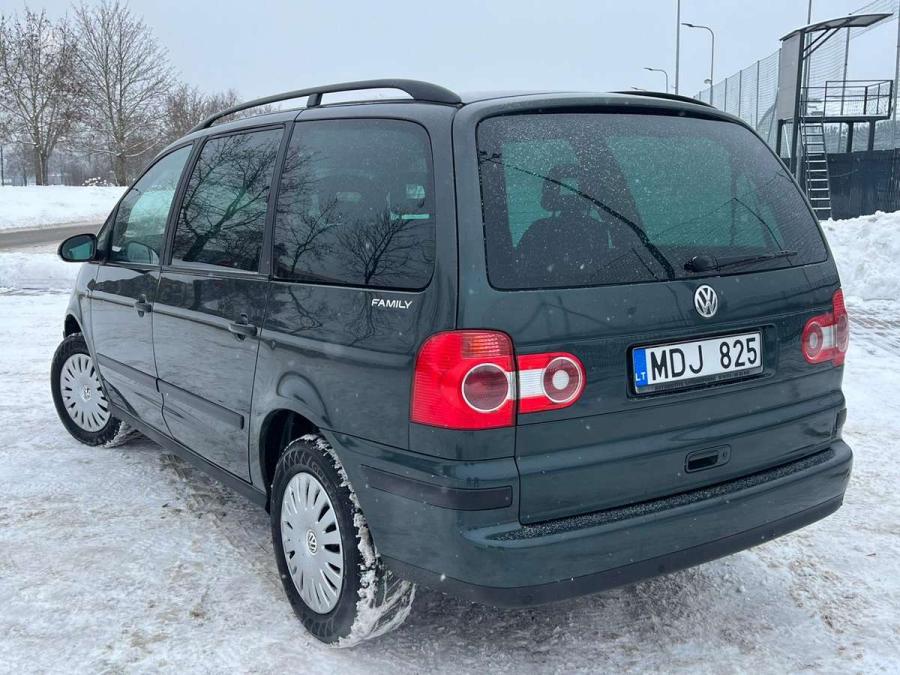 Green Volkswagen Sharan 2005 in Jonava, with an engine capacity of 1.90 L and mileage of 384 thousand km for 2199 €, photo 10 on AUTOMOTO.COM.LV
