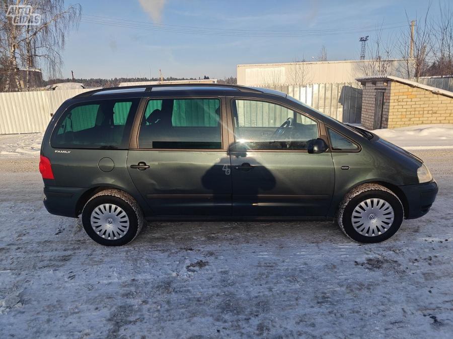 Zaļš Volkswagen Sharan 2005 Jonava, ar dzinēja tilpumu 1.90 L un nobraukumu 384 tūkst. km par 2999 €, foto 3 vietnē AUTOMOTO.COM.LV