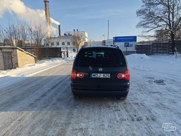 Green Volkswagen Sharan 2005 in Jonava, with an engine capacity of 1.90 L and mileage of 384 thousand km for 2999 €, photo 7 on AUTOMOTO.COM.LV