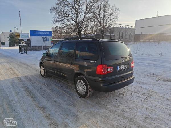 Green Volkswagen Sharan 2005 in Jonava, with an engine capacity of 1.90 L and mileage of 384 thousand km for 2999 €, photo 8 on AUTOMOTO.COM.LV