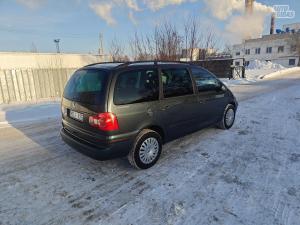 Green Volkswagen Sharan 2005 in Jonava, with an engine capacity of 1.90 L and mileage of 384 thousand km for 2900 €, photo 5 on AUTOMOTO.COM.LV
