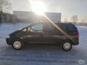 Green Volkswagen Sharan 2005 in Jonava, with an engine capacity of 1.90 L and mileage of 384 thousand km for 2900 €, photo 8 on AUTOMOTO.COM.LV