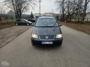 Green Volkswagen Sharan 2005 in Jonava, with an engine capacity of 1.90 L and mileage of 384 thousand km for 2700 €, photo  on AUTOMOTO.COM.LV