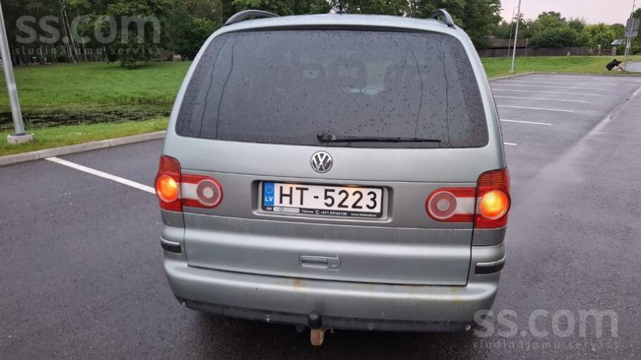 Green Volkswagen Sharan 2005 in Aluksne, with an engine capacity of 1.90 L and mileage of 434 thousand km for 1150 €, photo 5 on AUTOMOTO.COM.LV
