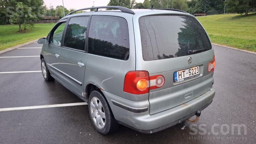 Green Volkswagen Sharan 2005 in Aluksne, with an engine capacity of 1.90 L and mileage of 434 thousand km for 1150 €, photo 6 on AUTOMOTO.COM.LV