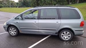 Green Volkswagen Sharan 2005 in Aluksne, with an engine capacity of 1.90 L and mileage of 434 thousand km for 1150 €, photo 7 on AUTOMOTO.COM.LV