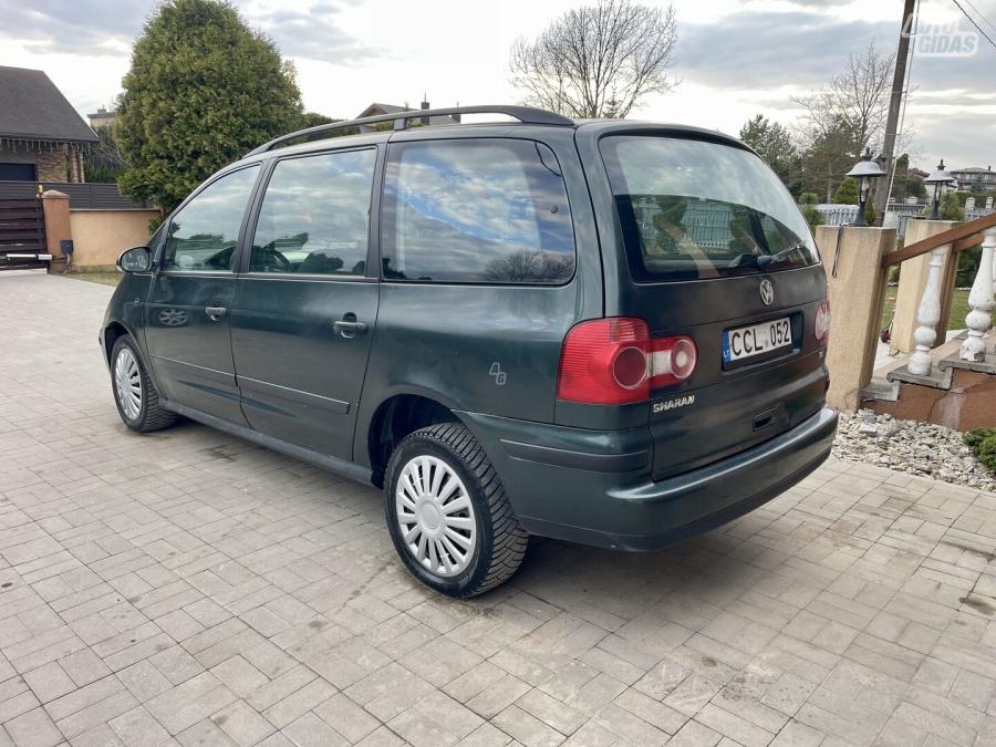 Green Volkswagen Sharan 2006 in Vilnius, with an engine capacity of 1.90 L and mileage of 380 thousand km for 2200 €, photo 2 on AUTOMOTO.COM.LV