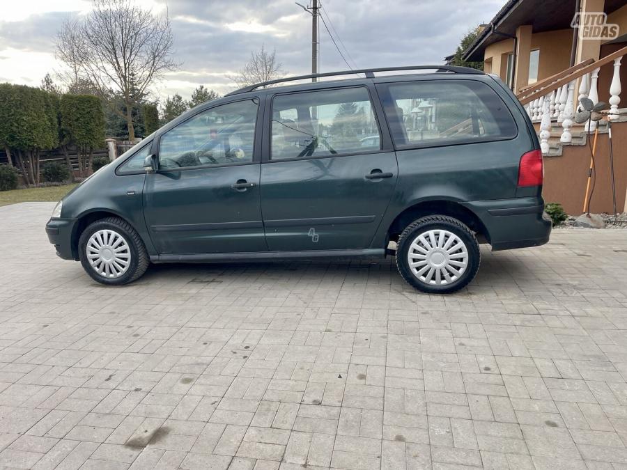 Green Volkswagen Sharan 2006 in Vilnius, with an engine capacity of 1.90 L and mileage of 380 thousand km for 2200 €, photo 6 on AUTOMOTO.COM.LV