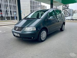 Green Volkswagen Sharan 2006 in Vilnius, with an engine capacity of 1.90 L and mileage of 380 thousand km for 1950 €, photo  on AUTOMOTO.COM.LV