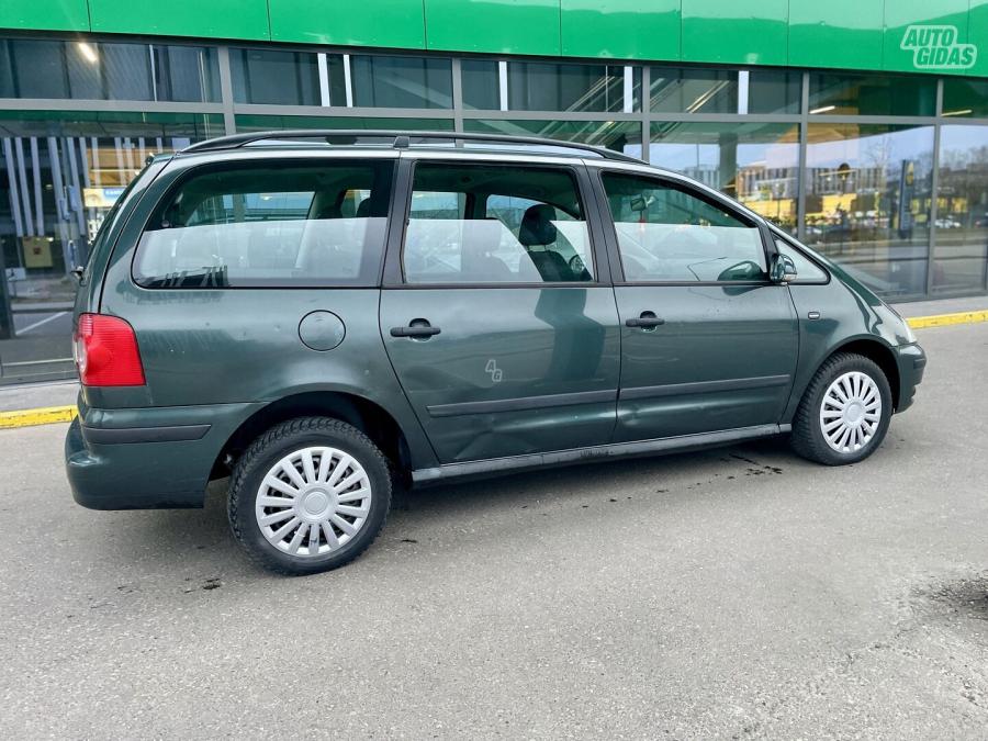 Green Volkswagen Sharan 2006 in Vilnius, with an engine capacity of 1.90 L and mileage of 380 thousand km for 1950 €, photo 6 on AUTOMOTO.COM.LV