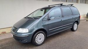 Green Volkswagen Sharan 2007 in Riga, with an engine capacity of 2.00 L and mileage of 269 thousand km for 4550 €, photo  on AUTOMOTO.COM.LV