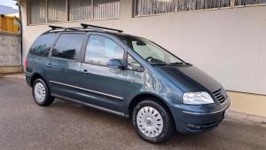 Zaļš Volkswagen Sharan 2007 Rīga, ar dzinēja tilpumu 2.00 L un nobraukumu 269 tūkst. km par 4550 €, foto 3 vietnē AUTOMOTO.COM.LV