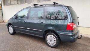 Zaļš Volkswagen Sharan 2007 Rīga, ar dzinēja tilpumu 2.00 L un nobraukumu 269 tūkst. km par 4550 €, foto 5 vietnē AUTOMOTO.COM.LV