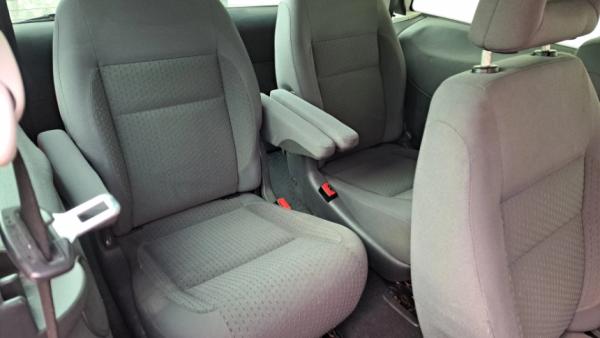 Zaļš Volkswagen Sharan 2007 Rīga, ar dzinēja tilpumu 2.00 L un nobraukumu 269 tūkst. km par 4550 €, foto 7 vietnē AUTOMOTO.COM.LV