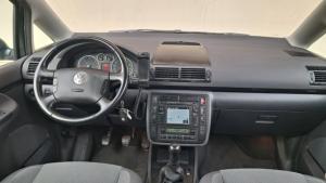 Zaļš Volkswagen Sharan 2007 Rīga, ar dzinēja tilpumu 2.00 L un nobraukumu 269 tūkst. km par 4550 €, foto 9 vietnē AUTOMOTO.COM.LV