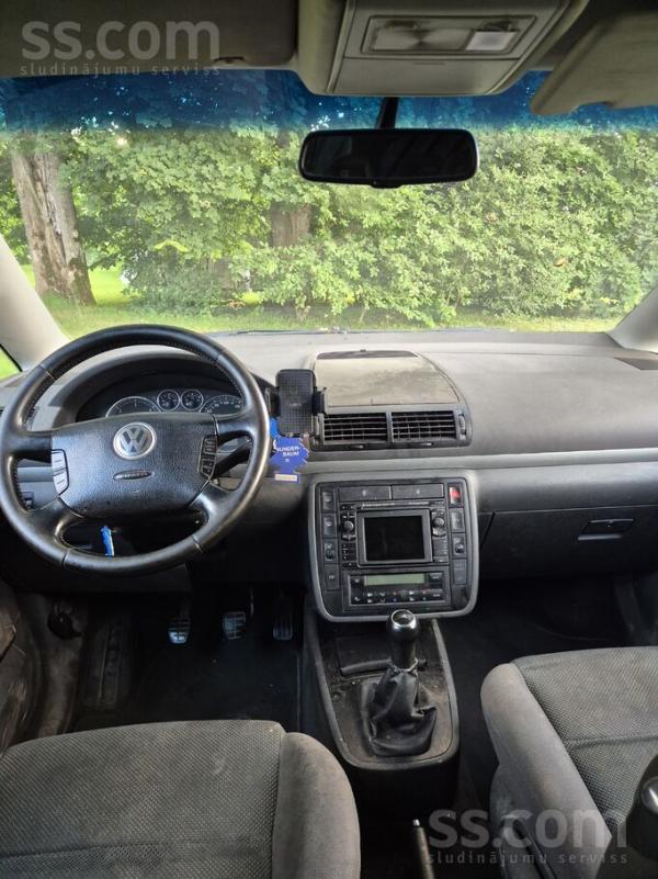 Zaļš Volkswagen Sharan 2007 Kuldīga, ar dzinēja tilpumu 2.00 L un nobraukumu 436 tūkst. km par 1000 €, foto 6 vietnē AUTOMOTO.COM.LV