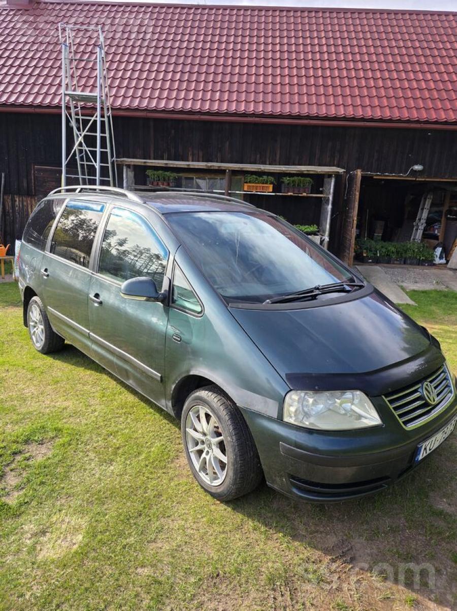 Zaļš Volkswagen Sharan 2003 Valmiera, ar dzinēja tilpumu 1.90 L un nobraukumu 442 tūkst. km par 1000 €, foto 1 vietnē AUTOMOTO.COM.LV