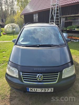 Zaļš Volkswagen Sharan 2003 Valmiera, ar dzinēja tilpumu 1.90 L un nobraukumu 442 tūkst. km par 1000 €, foto 3 vietnē AUTOMOTO.COM.LV
