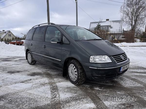 Zaļš Volkswagen Sharan 2007 Hāpsalu, ar dzinēja tilpumu 1.90 L un nobraukumu 348 tūkst. km par 3998 €, foto 3 vietnē AUTOMOTO.COM.LV