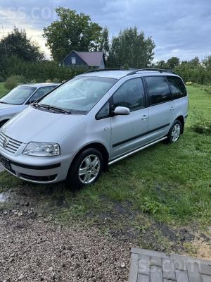 Grey Volkswagen Sharan 2002 in Jekabpils, with an engine capacity of 1.90 L and mileage of 217 thousand km for 950 €, photo 4 on AUTOMOTO.COM.LV