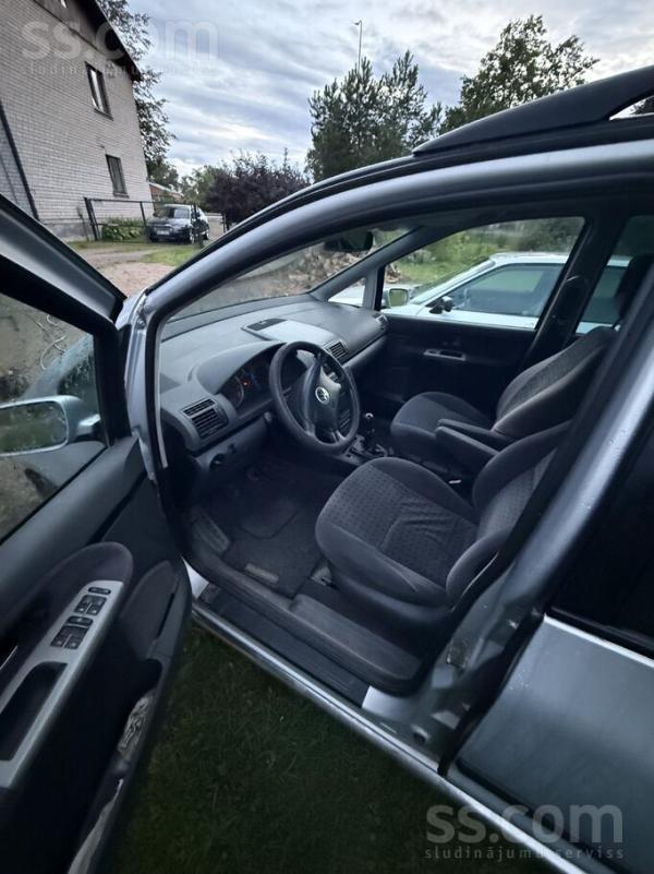 Grey Volkswagen Sharan 2002 in Jekabpils, with an engine capacity of 1.90 L and mileage of 217 thousand km for 950 €, photo 4 on AUTOMOTO.COM.LV