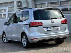Grey Volkswagen Sharan 2018 in Tukums, with an engine capacity of 2.00 L and mileage of 268 thousand km for 9900 €, photo 4 on AUTOMOTO.COM.LV