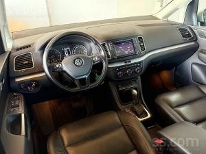 Grey Volkswagen Sharan 2018 in Tukums, with an engine capacity of 2.00 L and mileage of 268 thousand km for 9900 €, photo 7 on AUTOMOTO.COM.LV