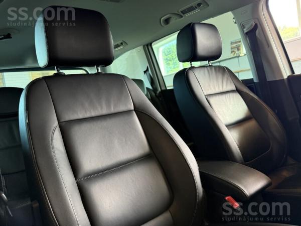 Grey Volkswagen Sharan 2018 in Tukums, with an engine capacity of 2.00 L and mileage of 268 thousand km for 9900 €, photo 7 on AUTOMOTO.COM.LV