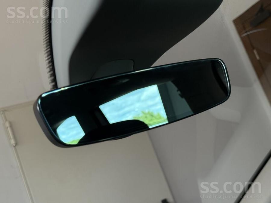 Grey Volkswagen Sharan 2018 in Tukums, with an engine capacity of 2.00 L and mileage of 268 thousand km for 9900 €, photo 21 on AUTOMOTO.COM.LV