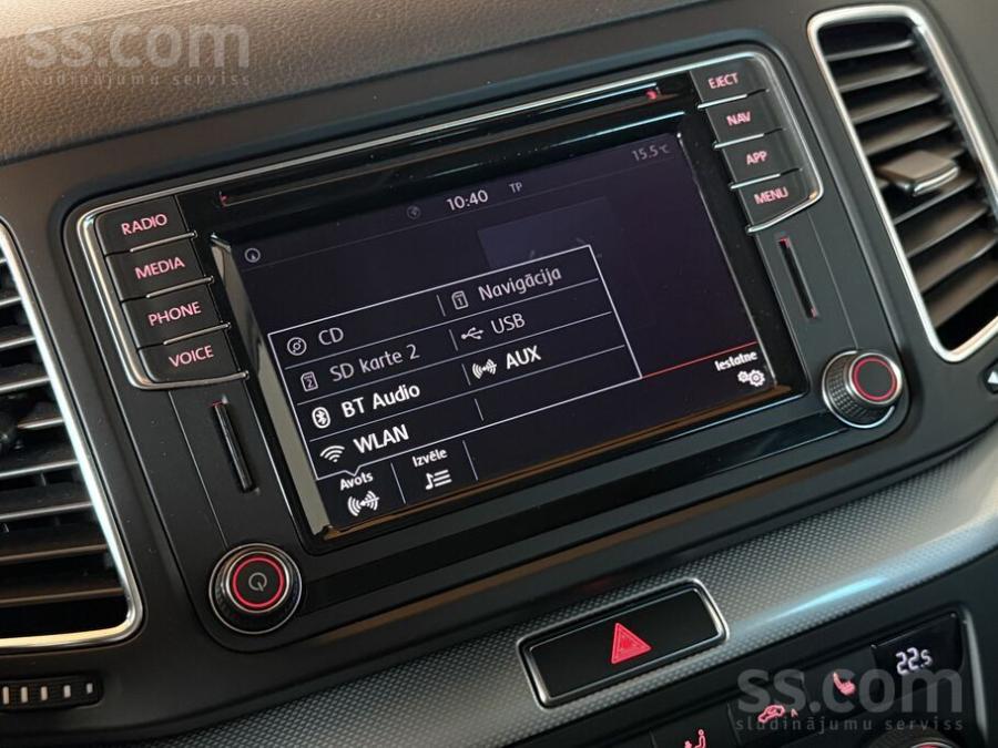 Grey Volkswagen Sharan 2018 in Tukums, with an engine capacity of 2.00 L and mileage of 268 thousand km for 9900 €, photo 24 on AUTOMOTO.COM.LV