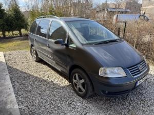 Pelēks Volkswagen Sharan 2007 Kohtla-Jerve, ar dzinēja tilpumu 1.90 L un nobraukumu 0 tūkst. km par 3000 €, foto 3 vietnē AUTOMOTO.COM.LV