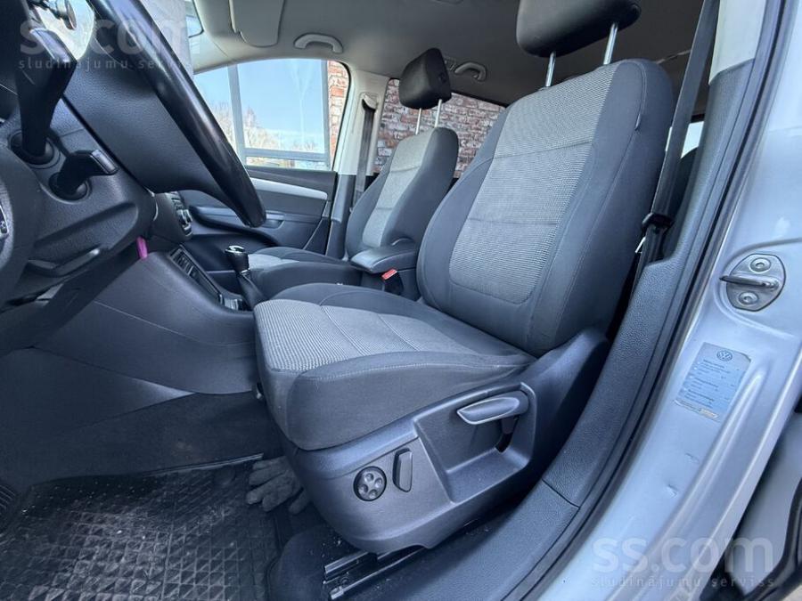 Pelēks Volkswagen Sharan 2012 Talsi, ar dzinēja tilpumu 2.00 L un nobraukumu 260 tūkst. km par 8970 €, foto 3 vietnē AUTOMOTO.COM.LV