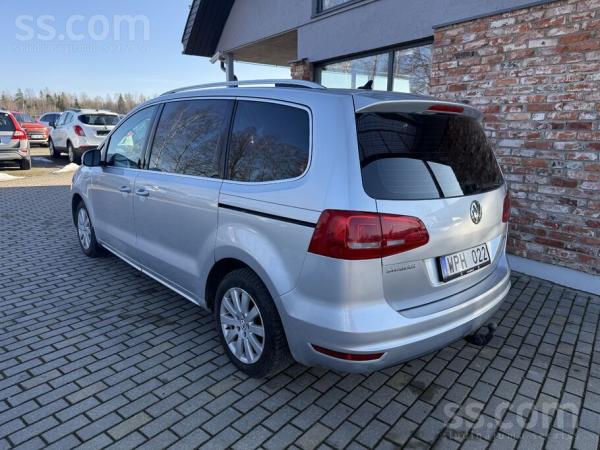 Grey Volkswagen Sharan 2012 in Talsi, with an engine capacity of 2.00 L and mileage of 260 thousand km for 8970 €, photo 7 on AUTOMOTO.COM.LV