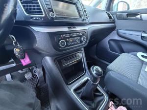Pelēks Volkswagen Sharan 2012 Talsi, ar dzinēja tilpumu 2.00 L un nobraukumu 260 tūkst. km par 8970 €, foto 12 vietnē AUTOMOTO.COM.LV