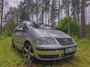 Grey Volkswagen Sharan 2005 in Tallinn, with an engine capacity of 1.90 L and mileage of 265 thousand km for 5200 €, photo 15 on AUTOMOTO.COM.LV