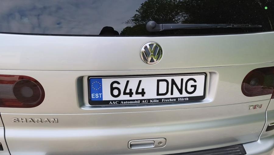 Grey Volkswagen Sharan 2005 in Tallinn, with an engine capacity of 1.90 L and mileage of 265 thousand km for 5200 €, photo 23 on AUTOMOTO.COM.LV