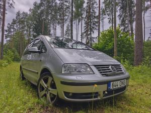 Grey Volkswagen Sharan 2005 in Tallinn, with an engine capacity of 1.90 L and mileage of 265 thousand km for 5200 €, photo 29 on AUTOMOTO.COM.LV
