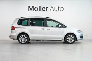 Grey Volkswagen Sharan 2010 in Vilnius, with an engine capacity of 2.00 L and mileage of 363 thousand km for 6500 €, photo 5 on AUTOMOTO.COM.LV