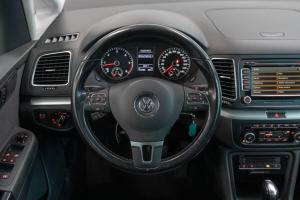 Grey Volkswagen Sharan 2010 in Vilnius, with an engine capacity of 2.00 L and mileage of 363 thousand km for 6500 €, photo 10 on AUTOMOTO.COM.LV