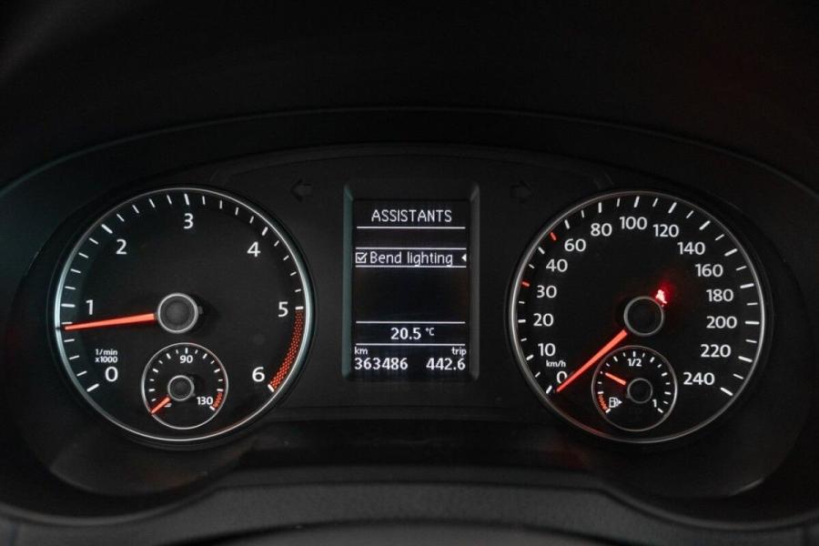 Grey Volkswagen Sharan 2010 in Vilnius, with an engine capacity of 2.00 L and mileage of 363 thousand km for 6500 €, photo 12 on AUTOMOTO.COM.LV