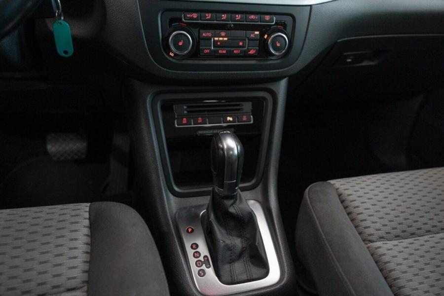 Grey Volkswagen Sharan 2010 in Vilnius, with an engine capacity of 2.00 L and mileage of 363 thousand km for 6500 €, photo 17 on AUTOMOTO.COM.LV