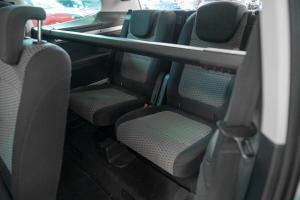 Grey Volkswagen Sharan 2010 in Vilnius, with an engine capacity of 2.00 L and mileage of 363 thousand km for 6500 €, photo 19 on AUTOMOTO.COM.LV