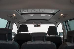 Grey Volkswagen Sharan 2010 in Vilnius, with an engine capacity of 2.00 L and mileage of 363 thousand km for 6500 €, photo 20 on AUTOMOTO.COM.LV
