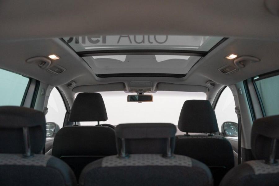 Grey Volkswagen Sharan 2010 in Vilnius, with an engine capacity of 2.00 L and mileage of 363 thousand km for 6500 €, photo 20 on AUTOMOTO.COM.LV